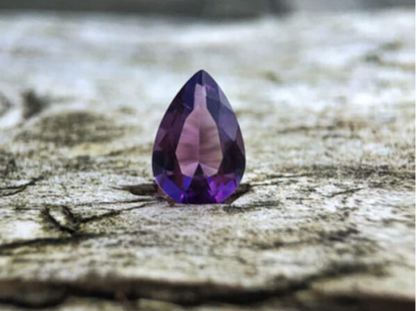 Jewelry Symbolism and Culture: How to Make a Gift Meaningful