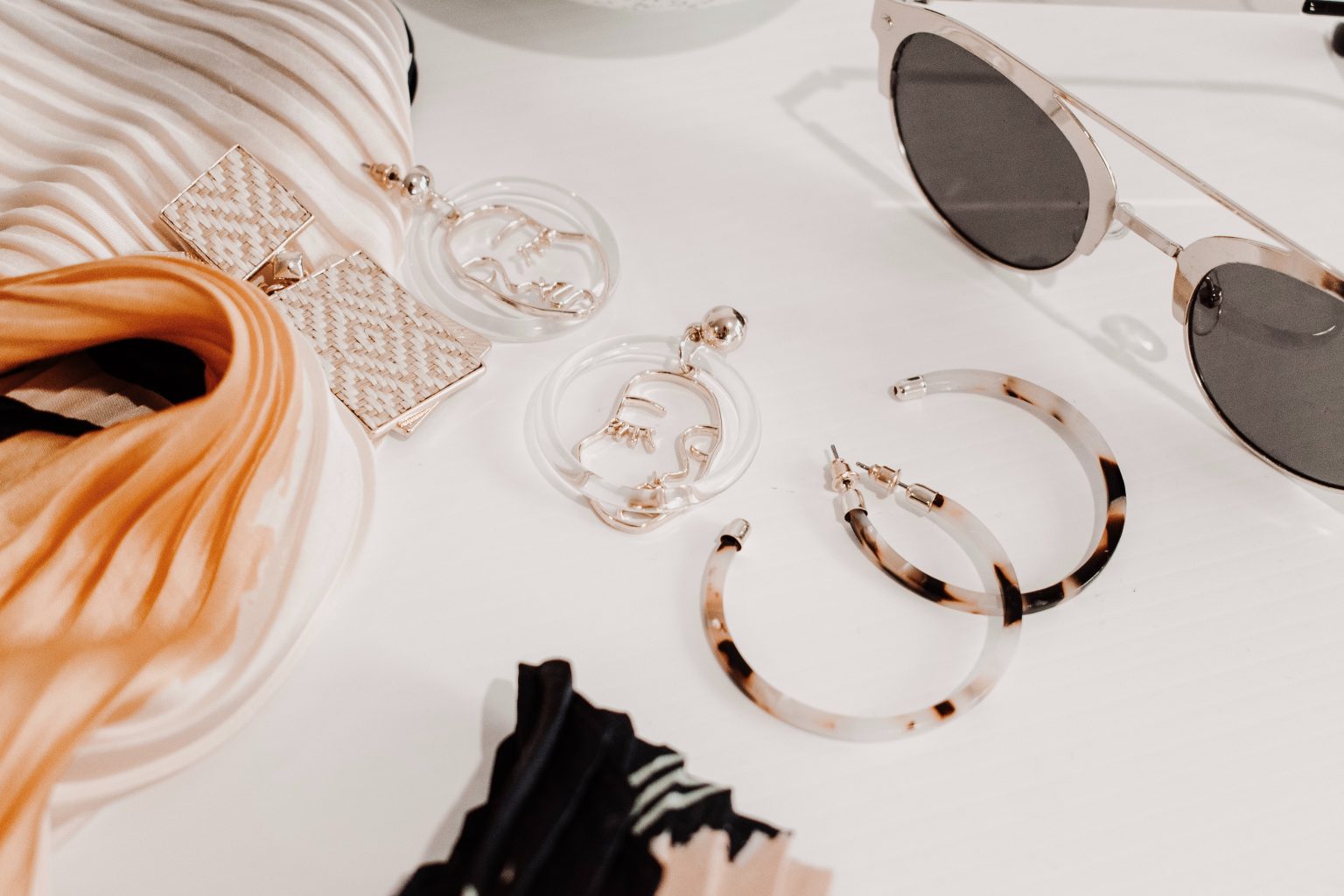 Influencer Approved Spring Accessories You Need To Add to Cart