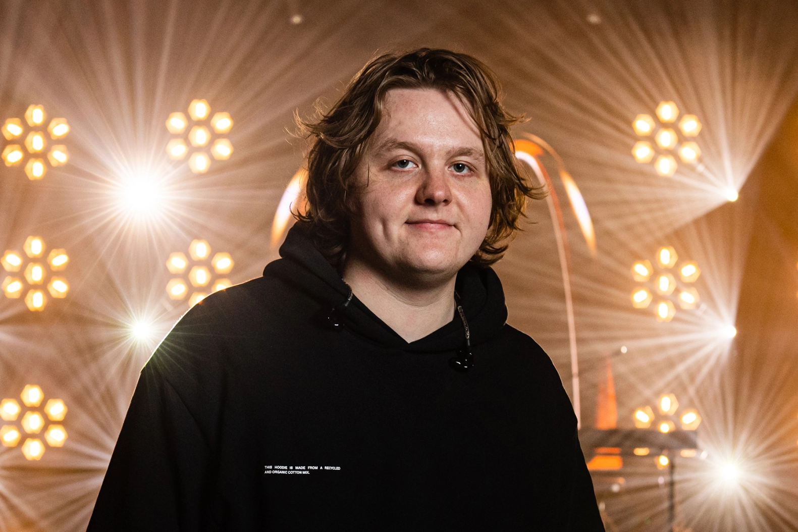 Lewis Capaldi Tourretes Watch Heartwarming Viral Video