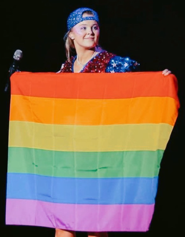 JoJo Siwa Response to Candace Owens Accusation