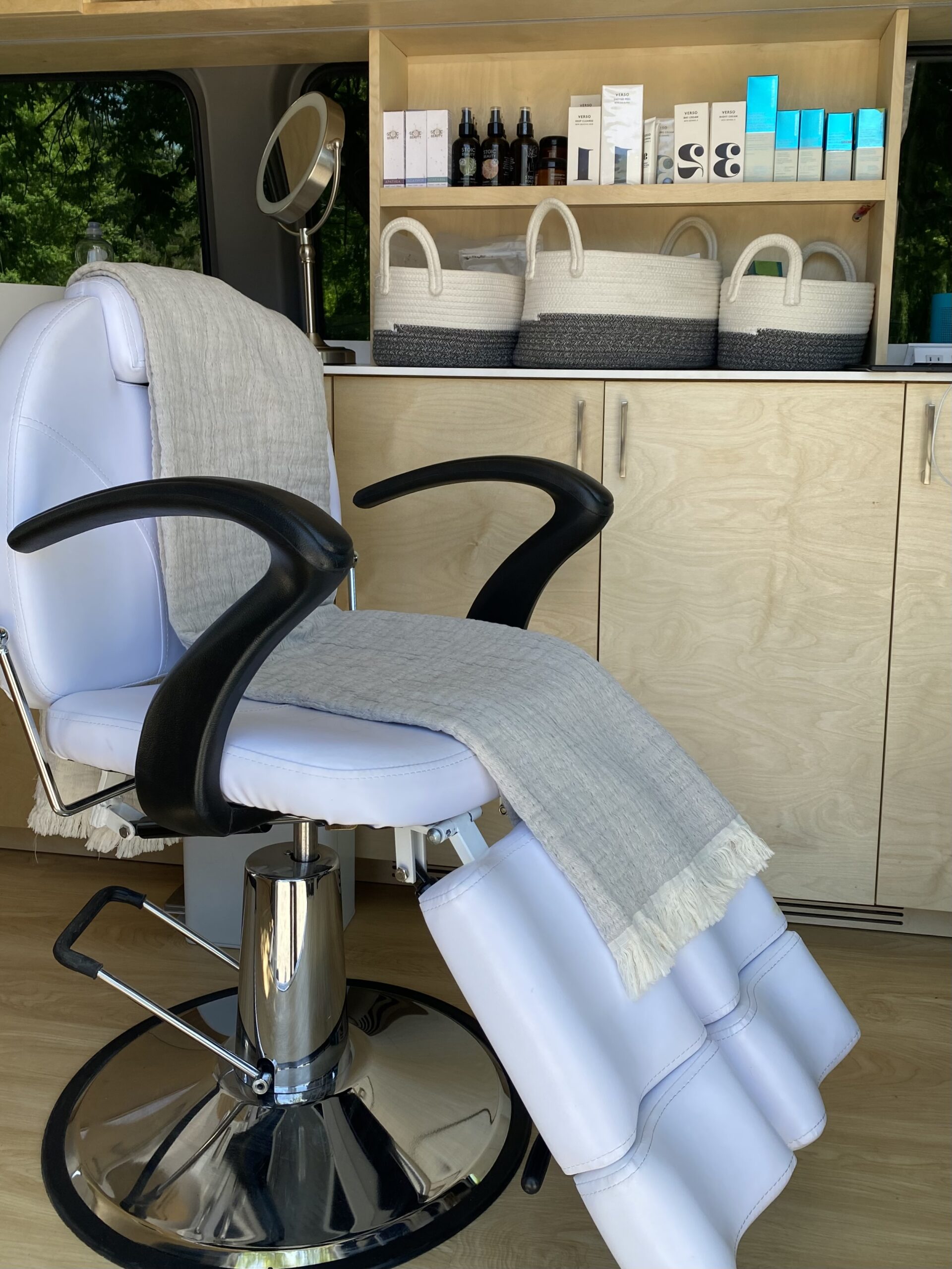 Faceology Spa: The Ultimate Mobile Facial Experience