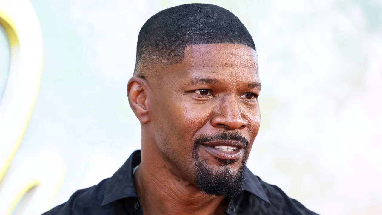 Jamie Foxx On Boat