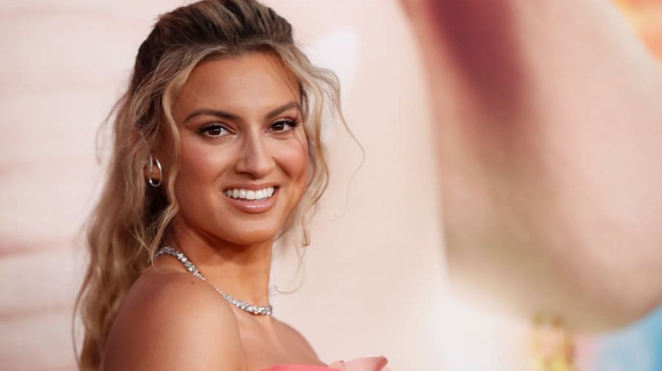 Tori Kelly Hospitalized Speaks Out About Health Update and Medical Scare