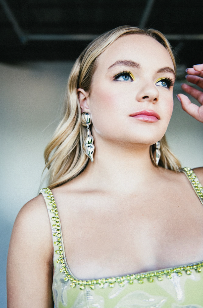 HOLR Chats: Pressley Hosbach Talks Dance Moms, Stage Fright And New ...