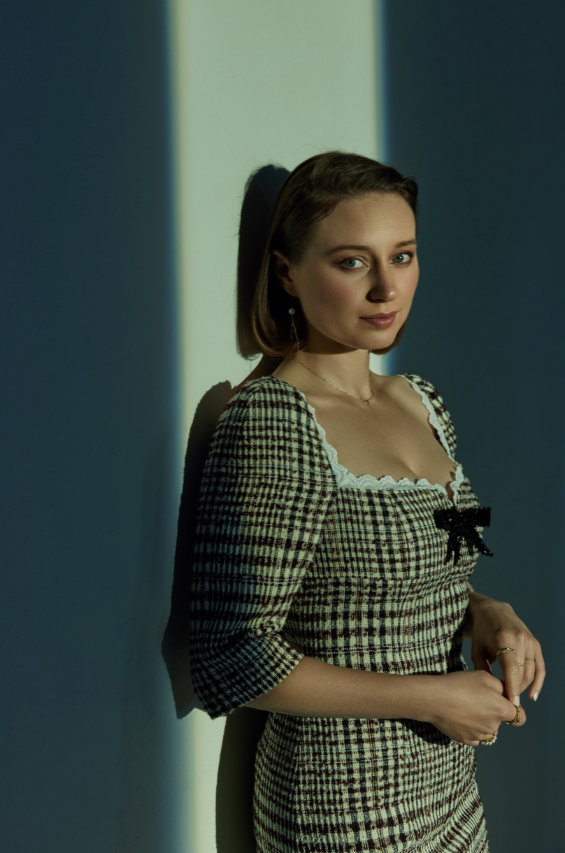 HOLR Chats: Callie Johnson On Her Latest Role in 'The Beanie Bubble ...