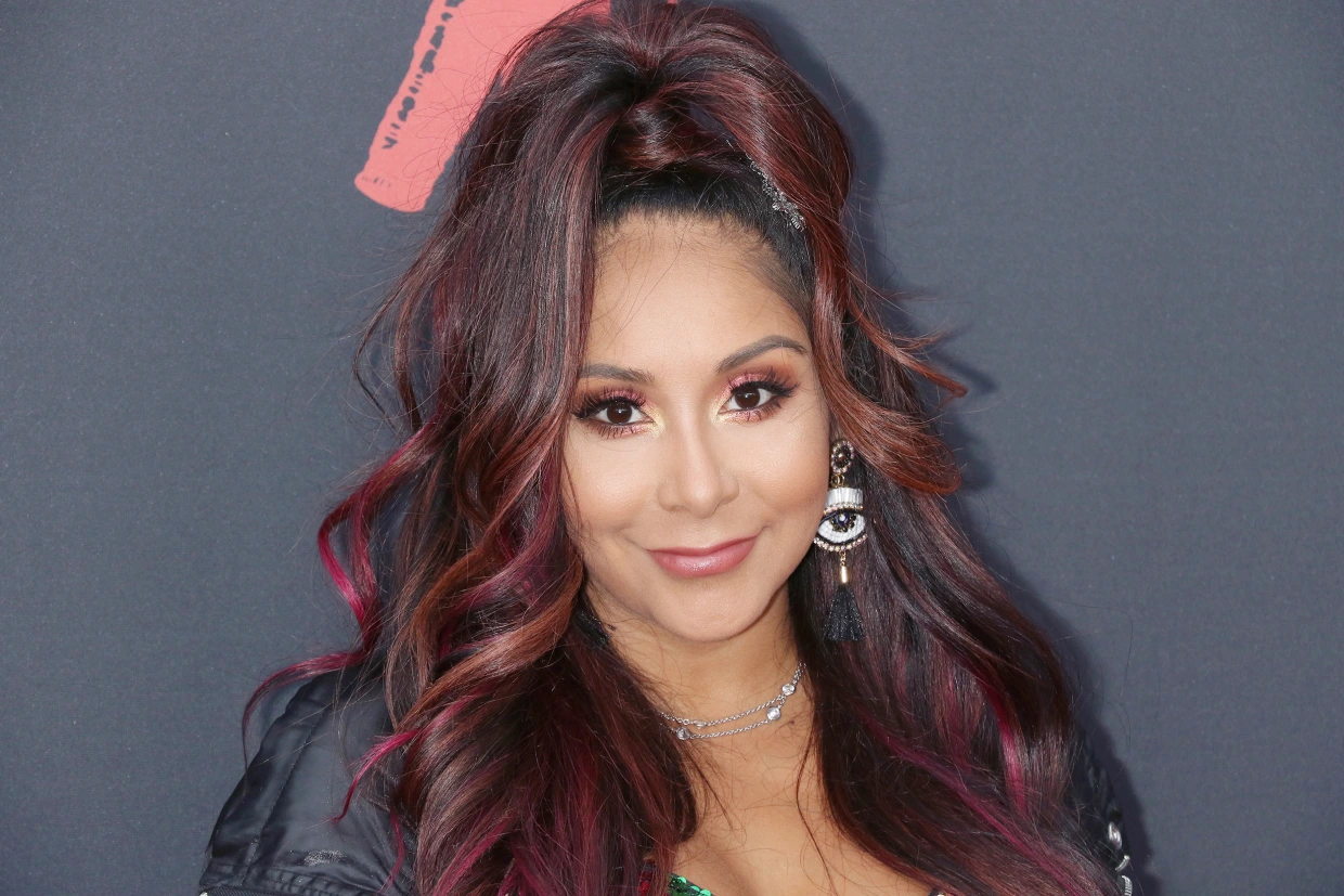 Snooki Weight Struggles Calls Out Body Shamers