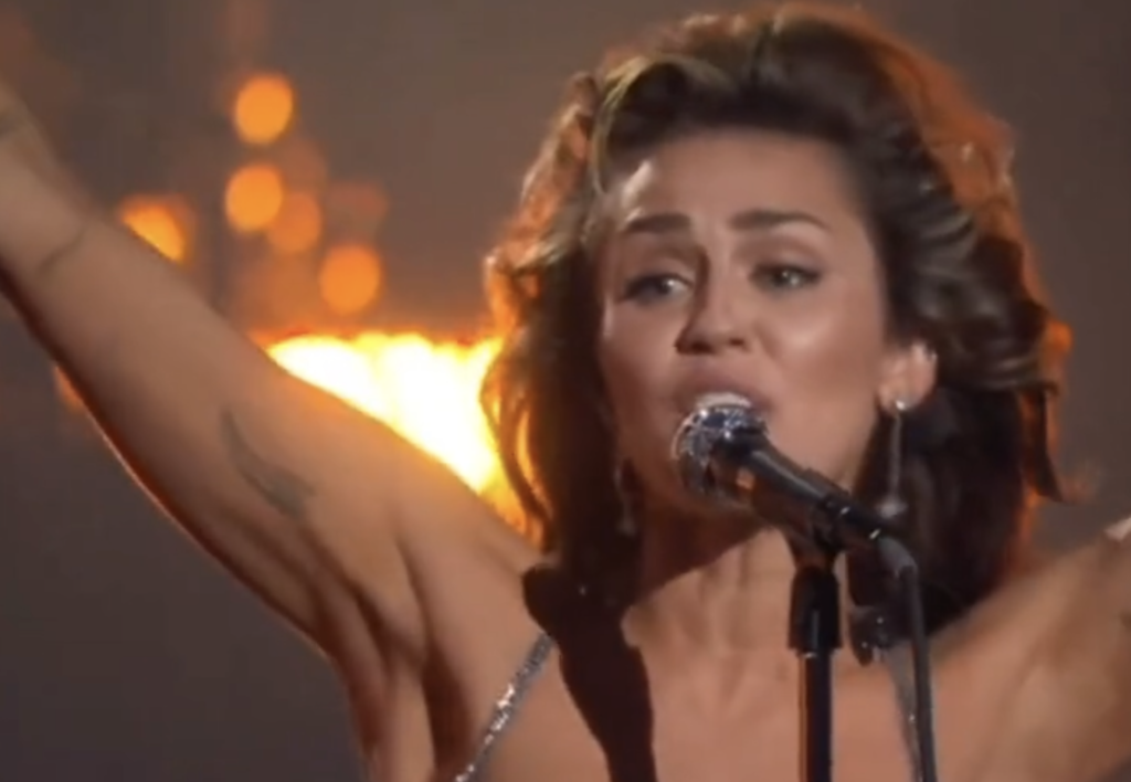 Miley Cyrus Flowers First Grammy Win And Performance