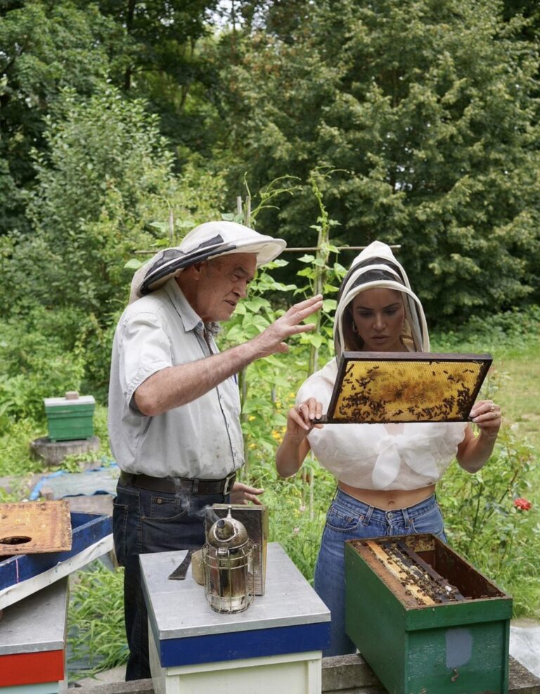 Gisou New Lip Oil "Coconut Frost" Launch