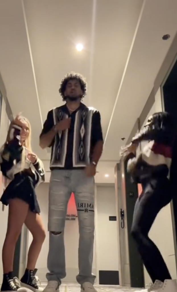 Liv Love Island USA Dating Jacob Toppin From Knicks?