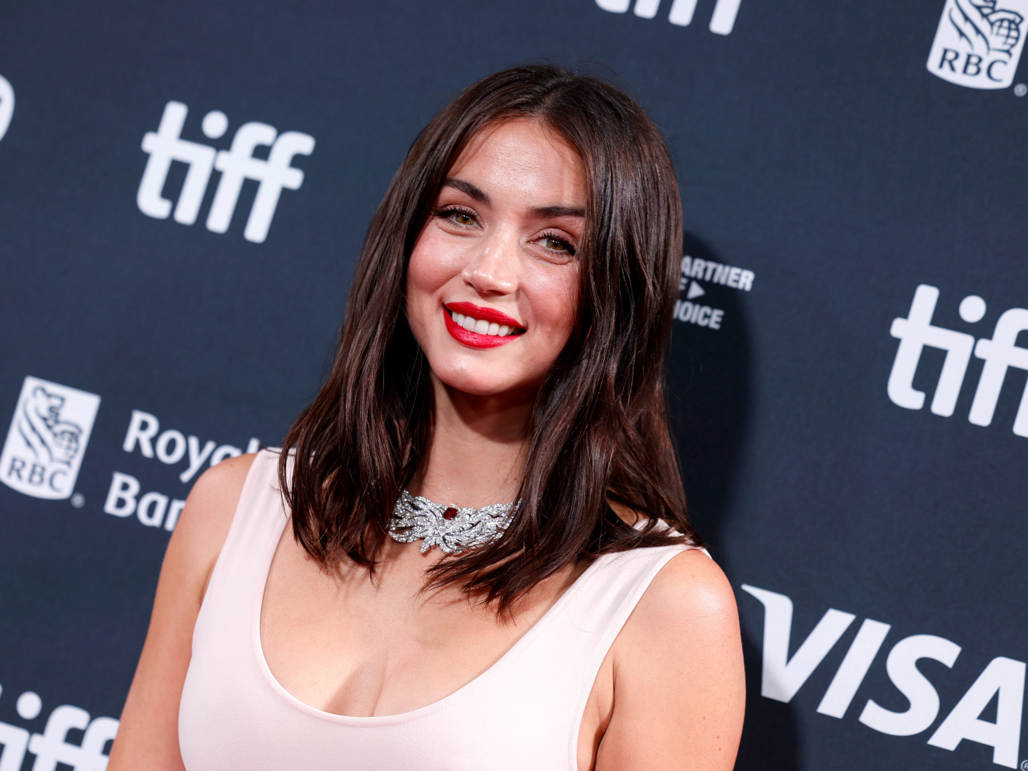 Ana de Armas in Talks for Secret Role in Avengers: Doomsday