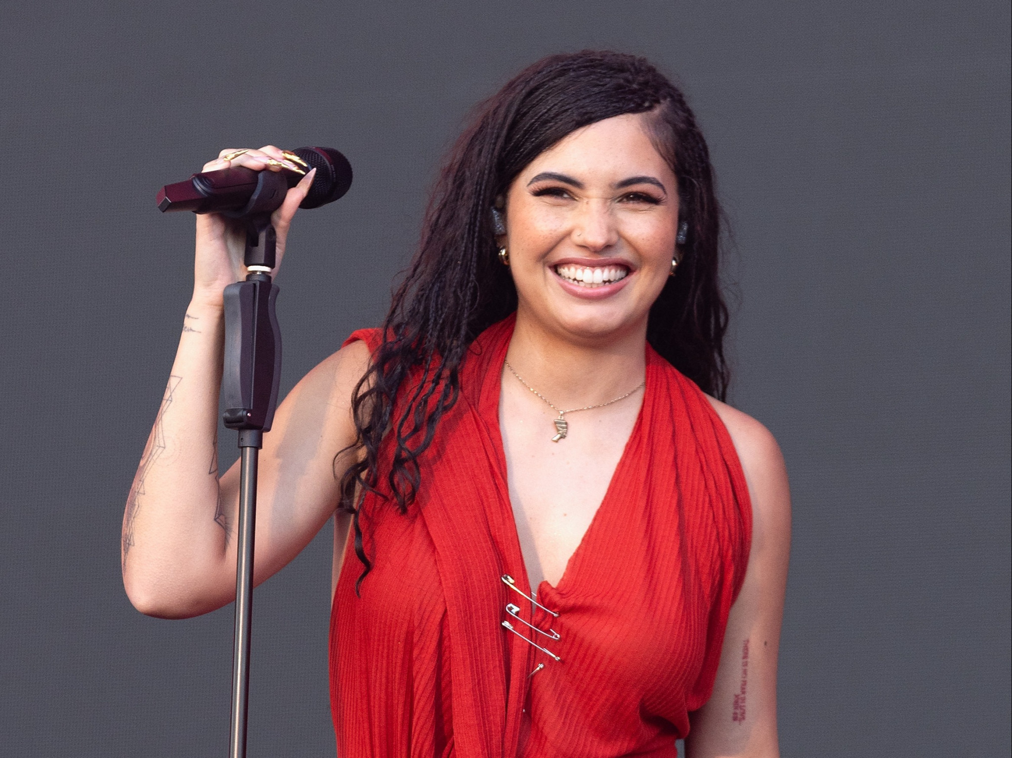 Mabel Joins Miquita Oliver on 'Miss Me?' Podcast as Lily Allen Takes ...