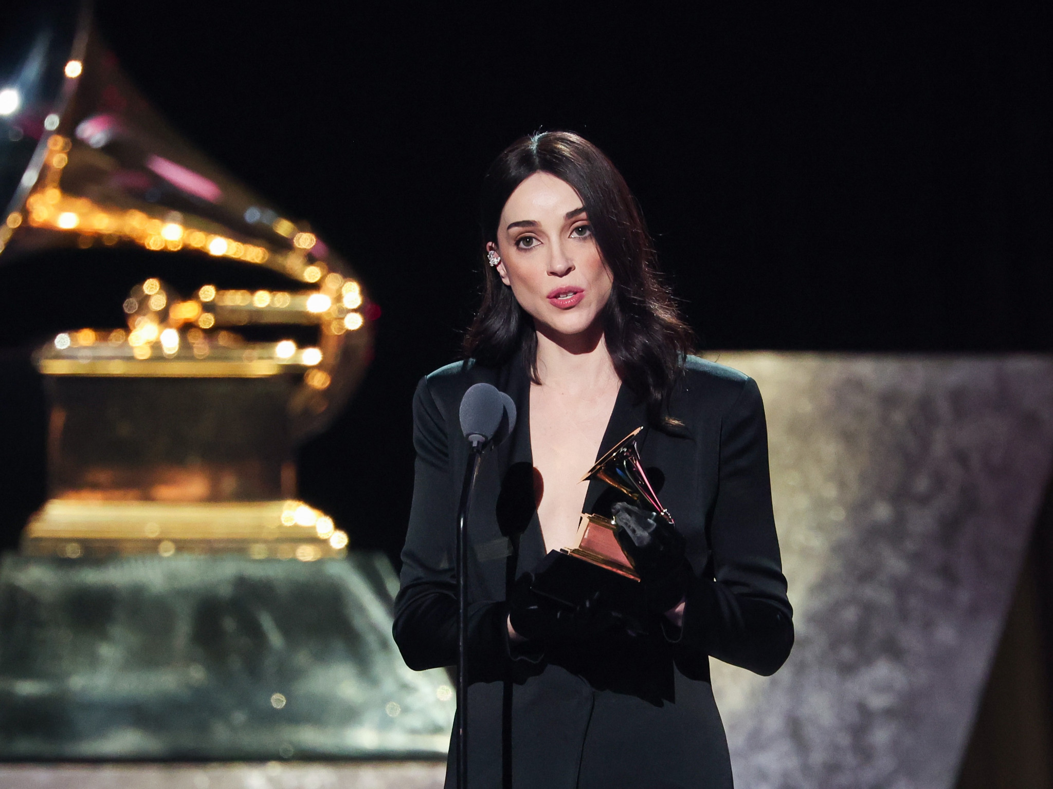 St. Vincent Reveals Marriage and Child While Accepting Grammy Award