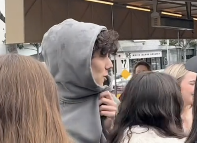 Ryan Halsa TikTok Skims Pop Up Mobbed Video